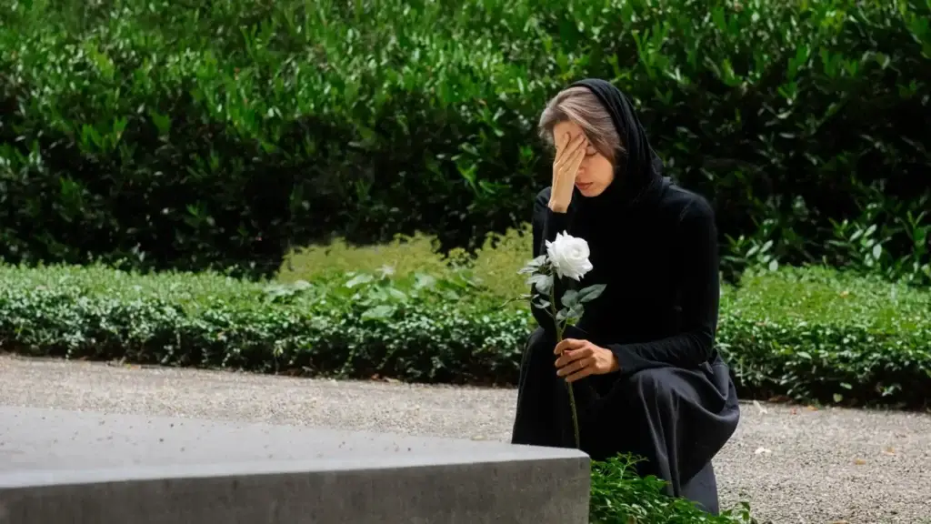 19 Prayers for a Deceased Mother for Peace, Rest, and Remembrance